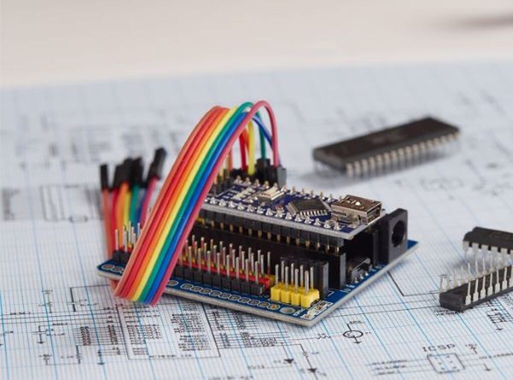 What is Arduino? How it works and learn how to use it