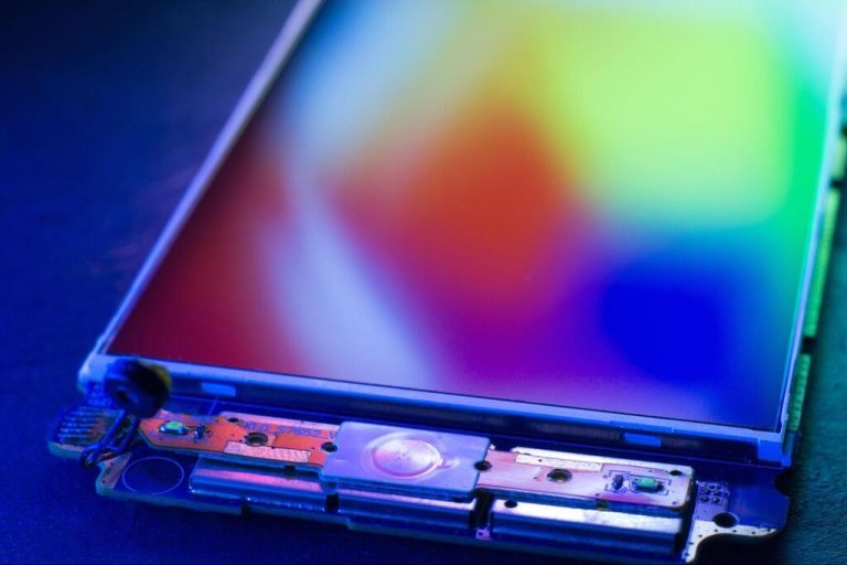 How does LCD work? Understanding its components and benefits!